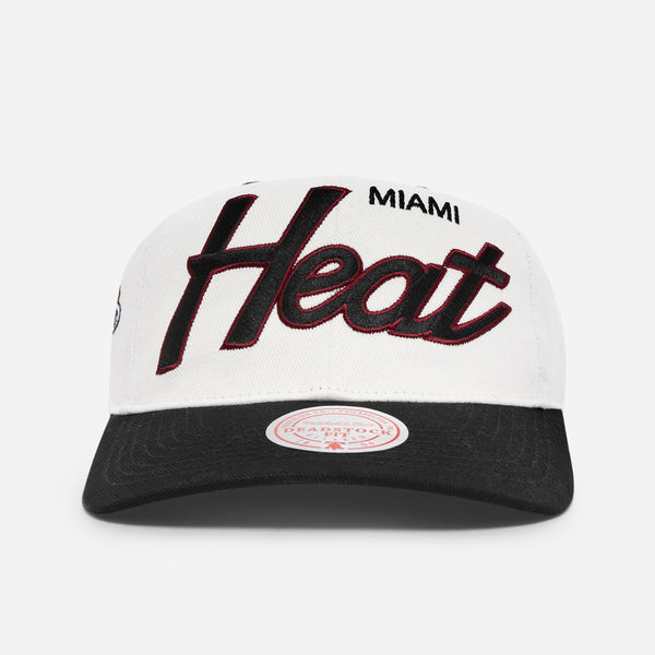 Miami Heat Team Script Deadstock Snapback - Off White - Throwback